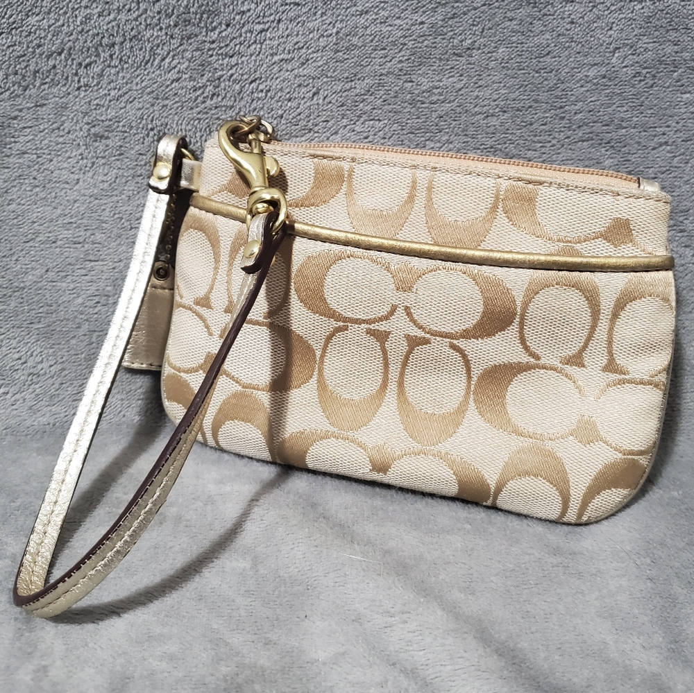 Coach Corner Zip Gold Signature Pattern Wristlet With… - Gem